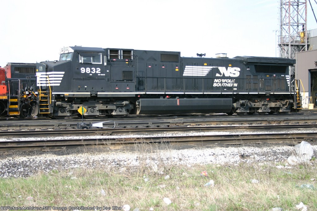 NS 9832 C40-9W